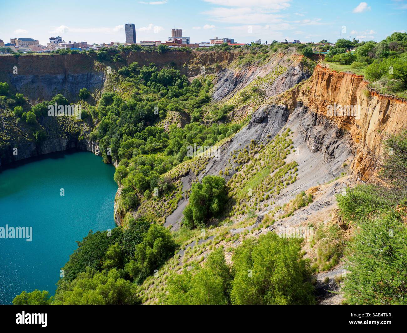 Kimberley big hole, Kimberley, South Africa Stock Photo - Alamy