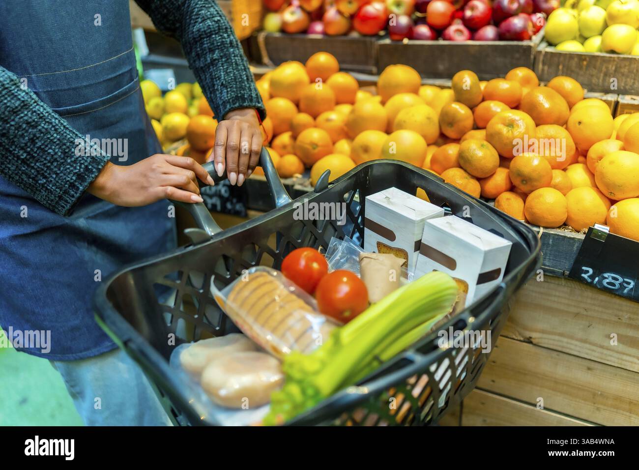 Full shopping carts with packaged goods hi-res stock photography and ...