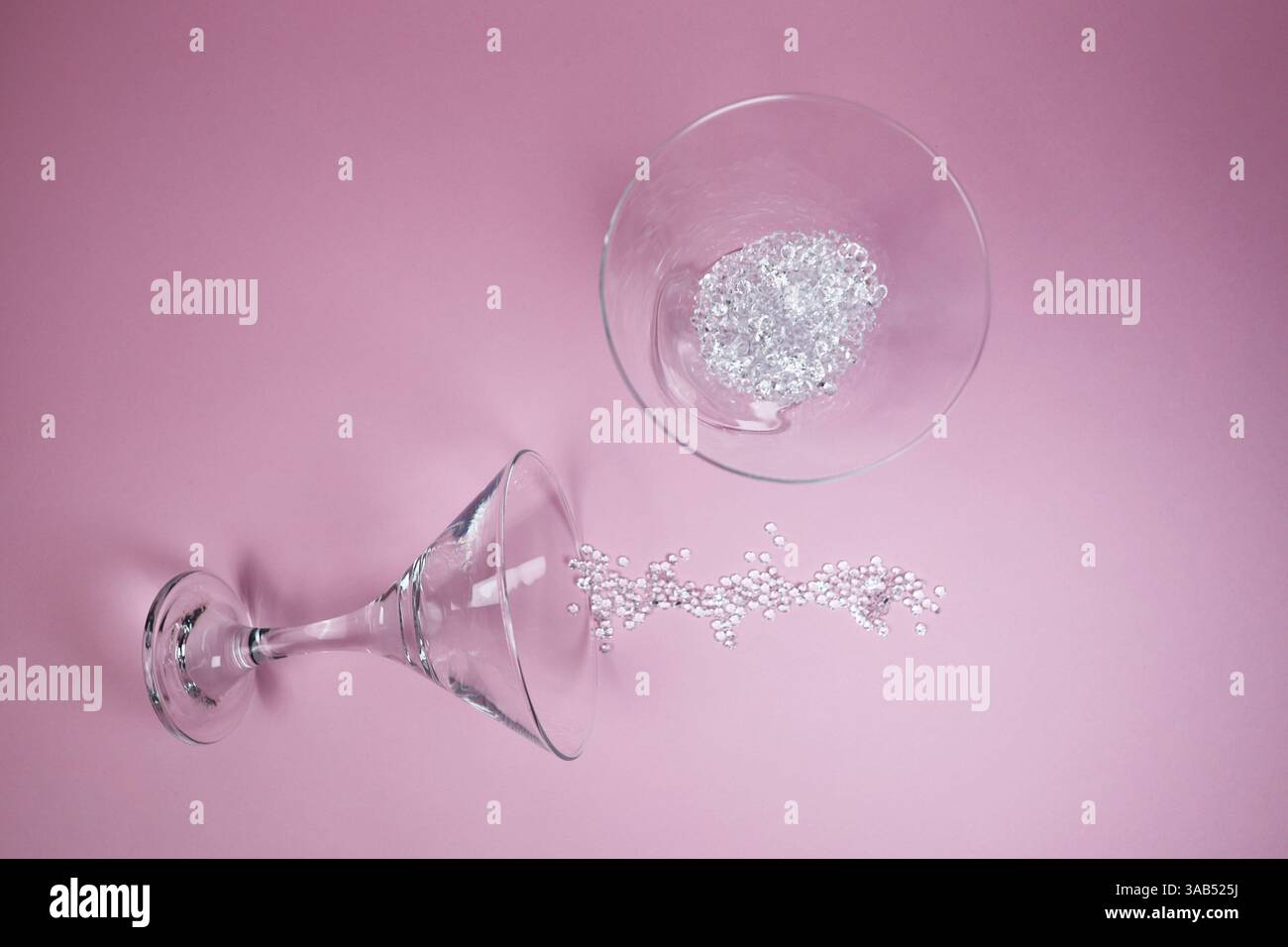 Glass filled with diamonds hi-res stock photography and images - Alamy