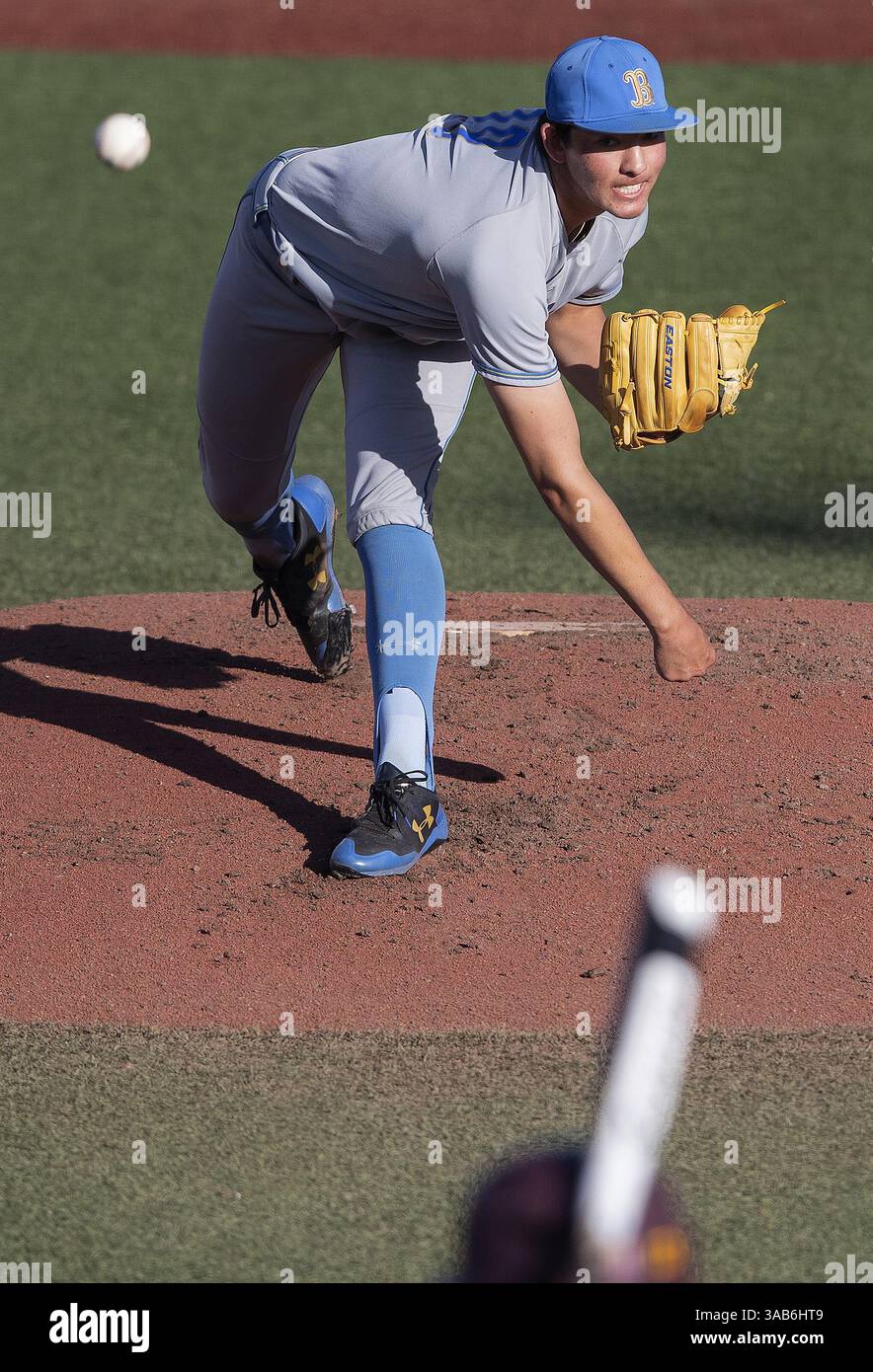 June 3, 2018 - Minneapolis, MN, USA - UCLA starting pitcher Jack ...