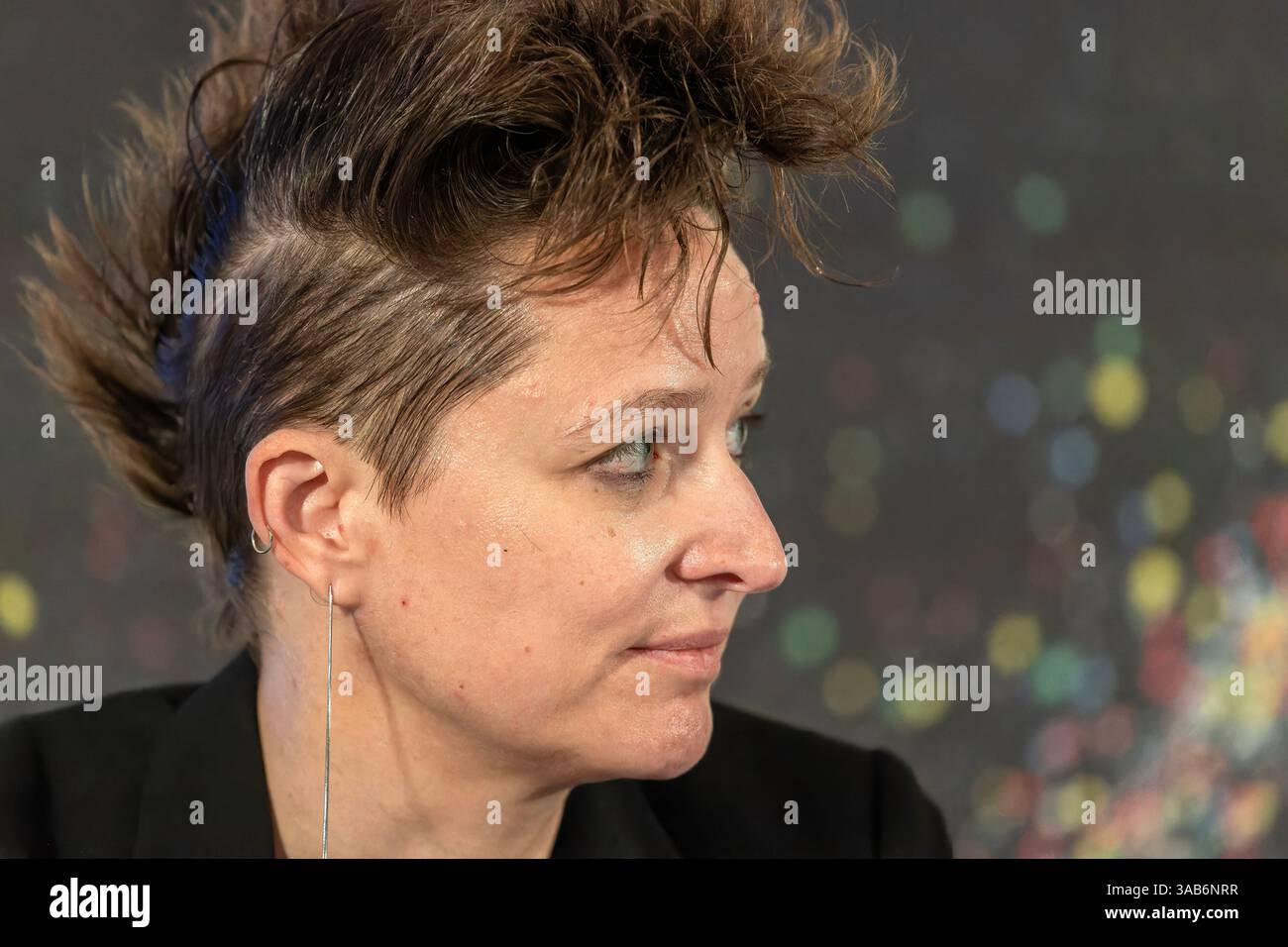 Weltraumschrott - eine reale Gefahr. Im Bild Professorin Carolin Frueh ...