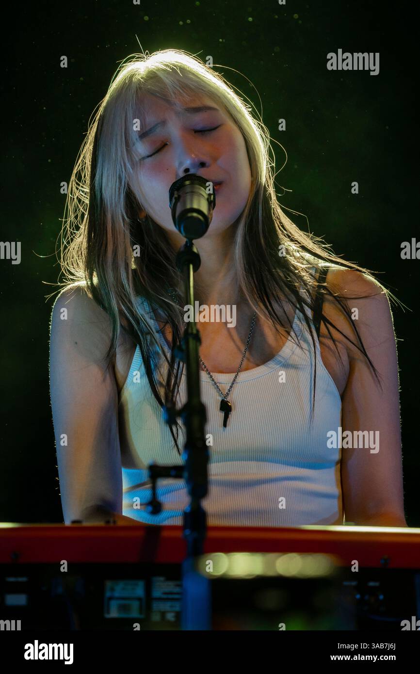Hannah bahng live show the abysmal tour europe 2025 hi-res stock ...