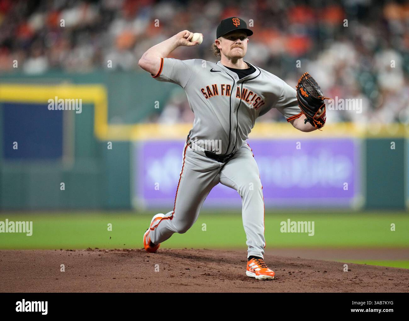 San Francisco Giants starting pitcher Logan Webb (62) pitches to ...