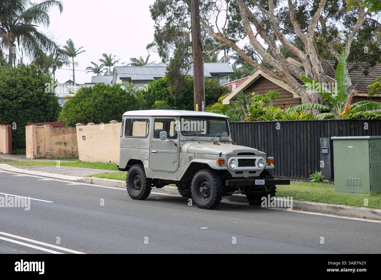 1976 year Toyota Landcruiser FJ40 ( 40 series) two door 4WD vehicle ...