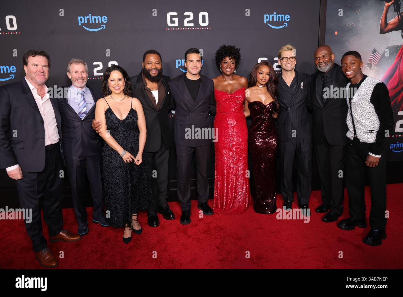 Hollywood, USA. 27th Mar, 2025. Douglas Hodge, Andrew Lazar, Patricia ...