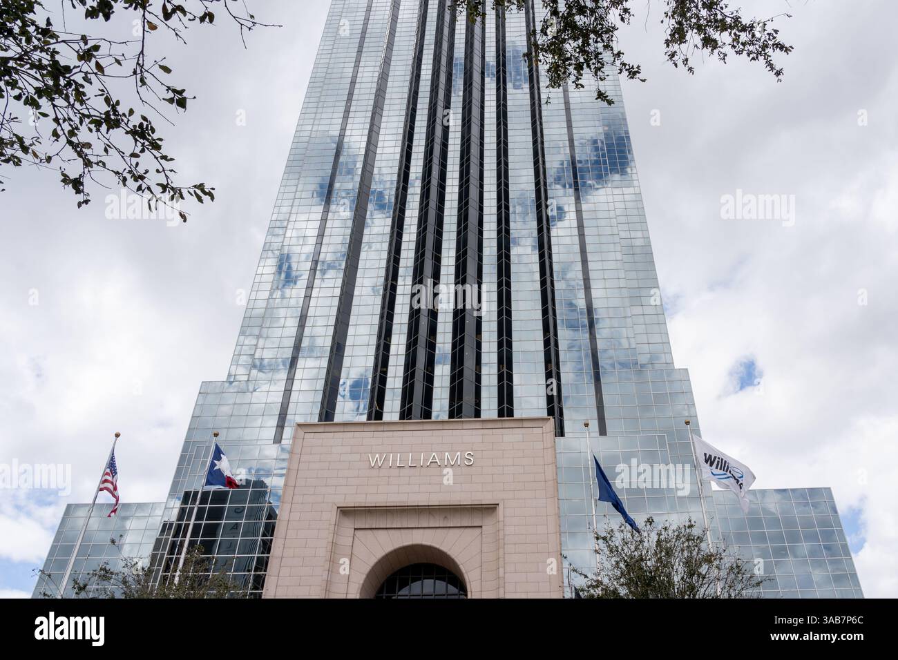 Williams tower in uptown hi-res stock photography and images - Alamy