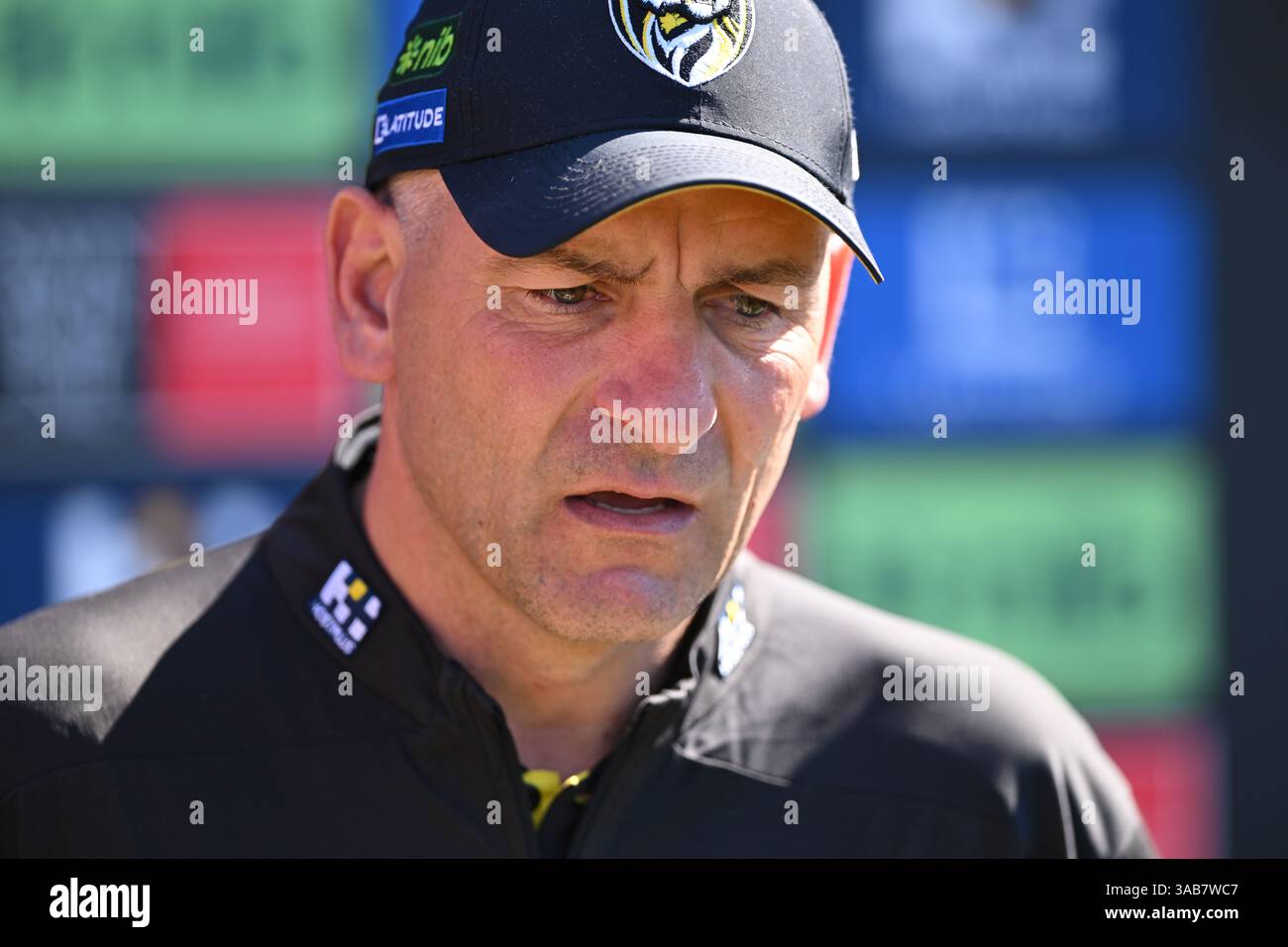 Richmond coach Adem Yze during a Richmond Tigers training session at ...