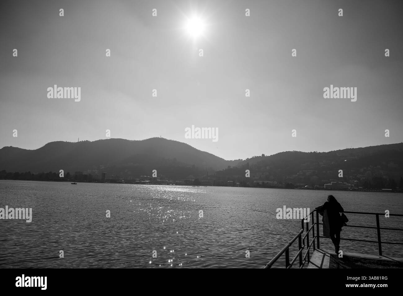 Lake Como in black and white – Como, Italy – 05 March 2025 Stock Photo ...