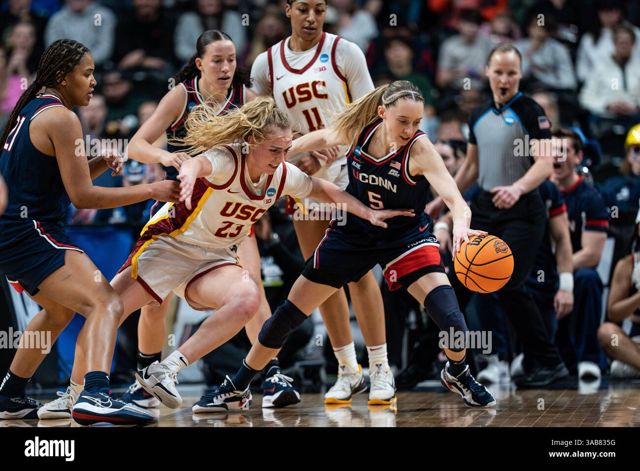 UConn Huskies guard Paige Bueckers (5) gets a steal from USC Trojans ...