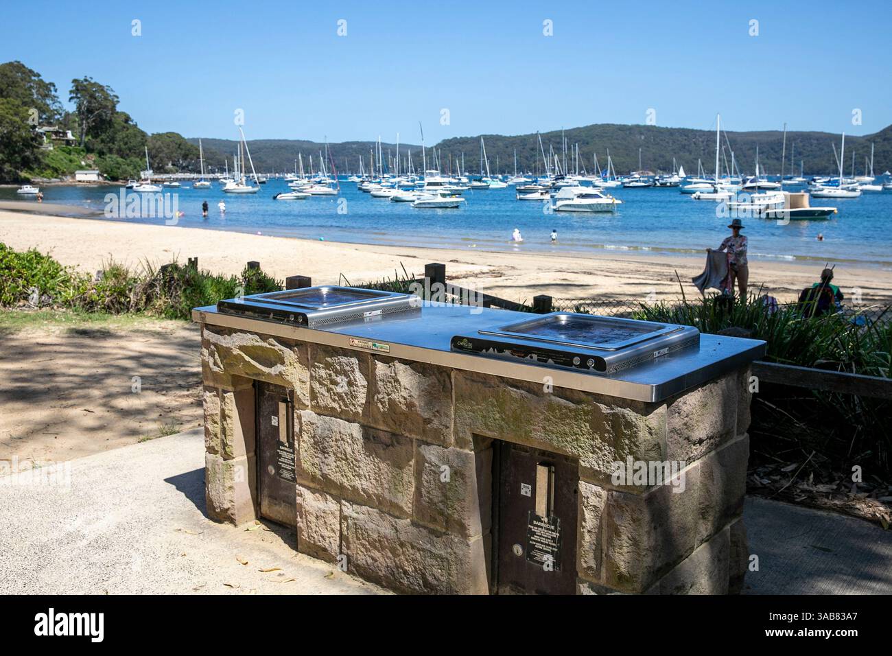 Beach Barbecue at Clarksville Beach in Sydney, public electric barbecue ...