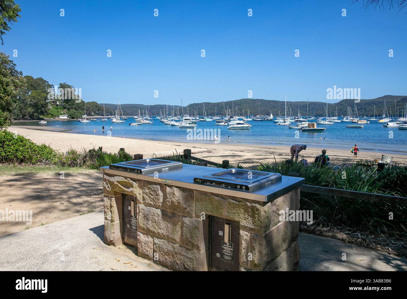 Beach Barbecue at Clarksville Beach in Sydney, public electric barbecue ...