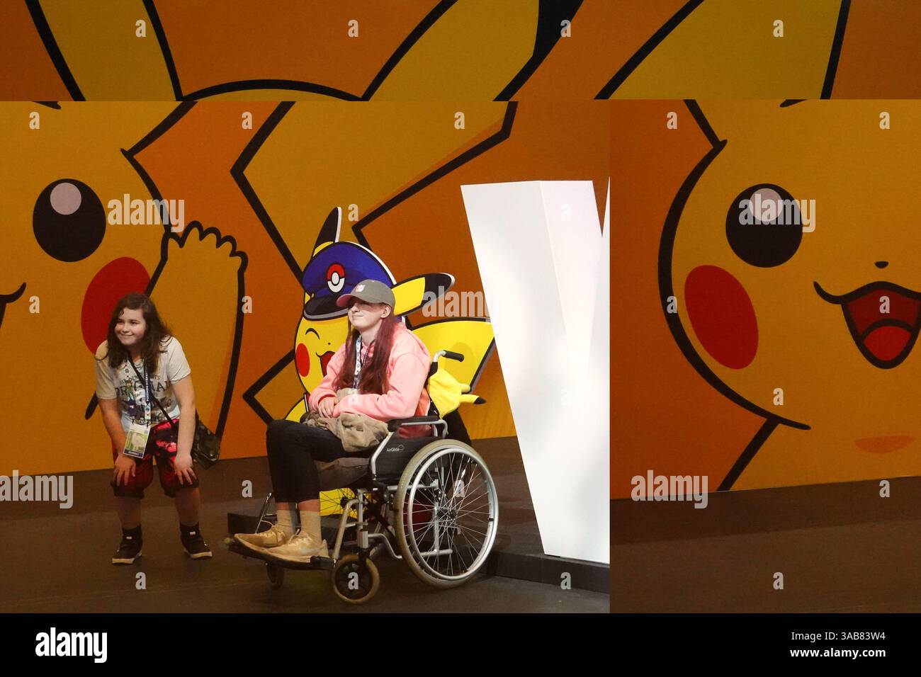 London, UK. 23rd Feb, 2025. Visitors are seen gesturing in front of the ...