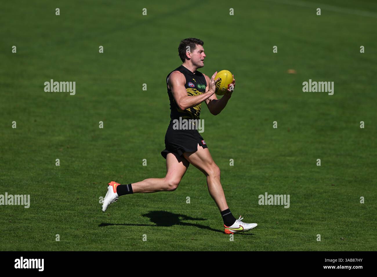Melbourne, Australia. 02nd Apr, 2025. Jacob Hopper of Richmond in ...
