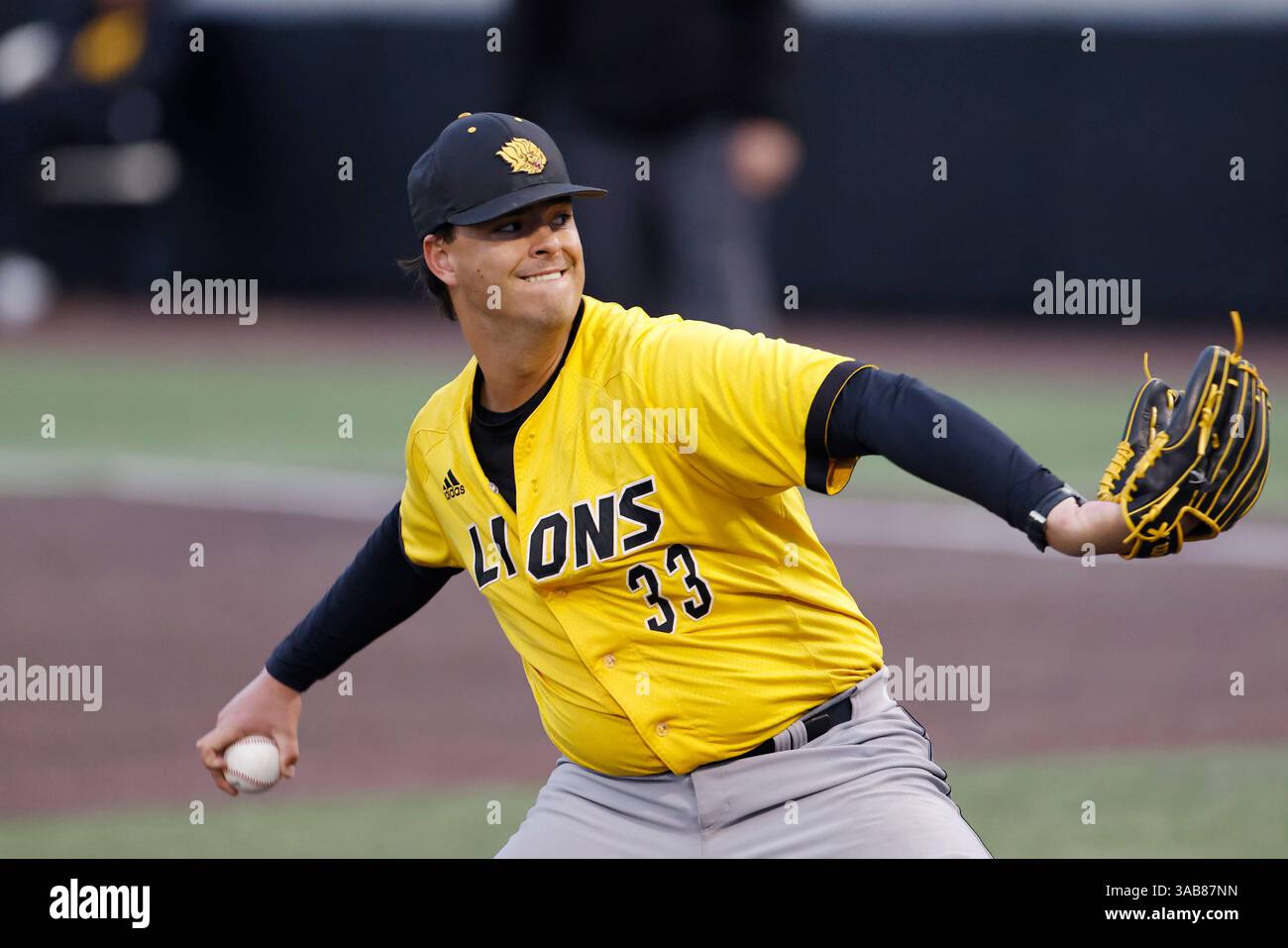 Arkansas Pine Bluff pitcher Nate Monceaux delivers to a Missouri batter ...