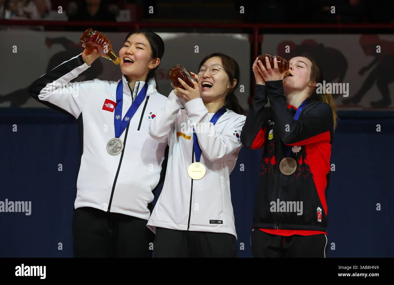 March 17, 2018 - Montreal, Canada - Ladies 1500m final, (L-R) Silver ...