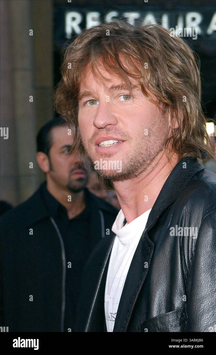 Los Angeles-CA-USA. 23/04/02. Val Kilmer at the Premiere of The Salton ...