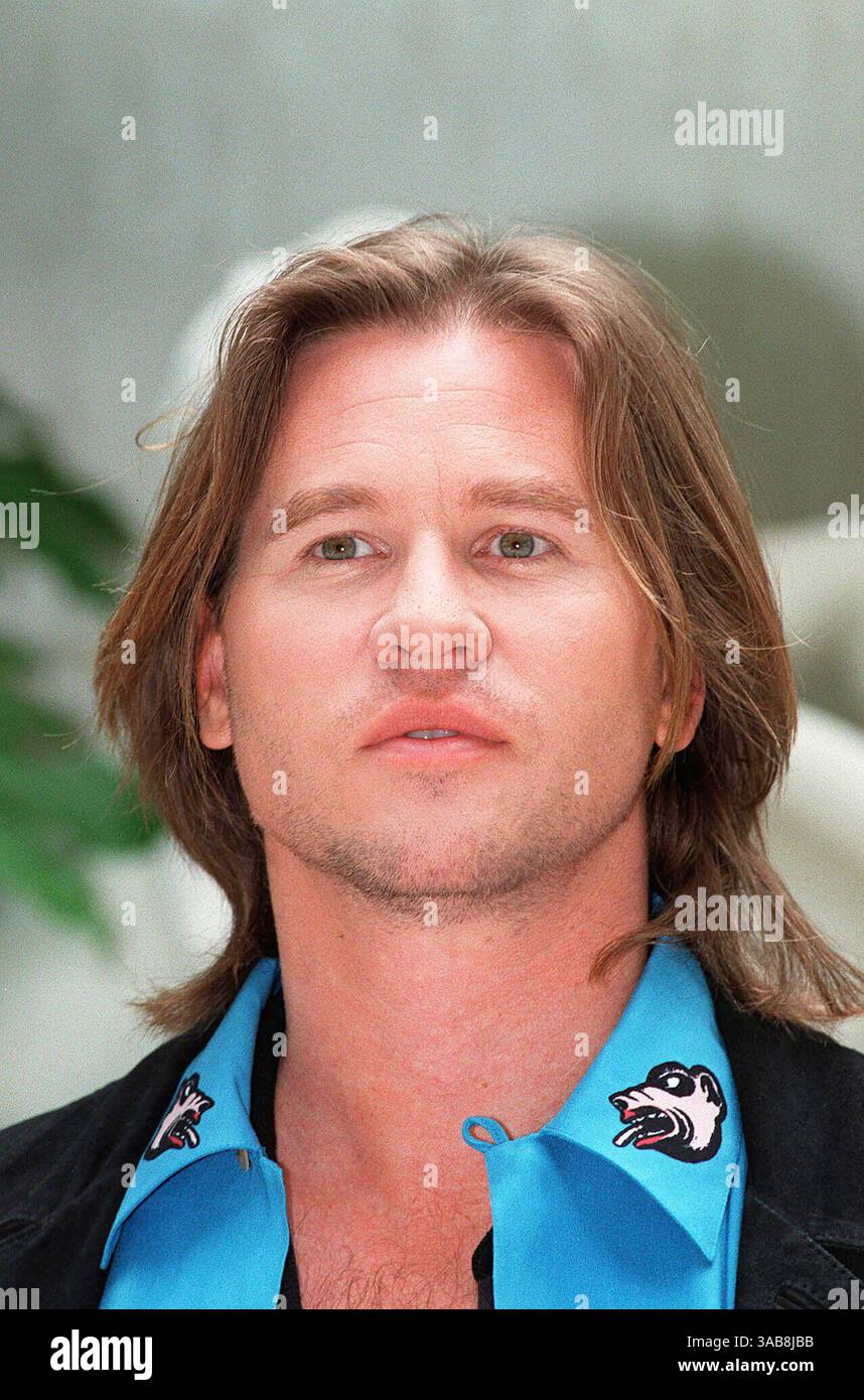 Paris-Hotel Ritz, 5/5/99. Val Kilmer in vacations in Paris before the ...