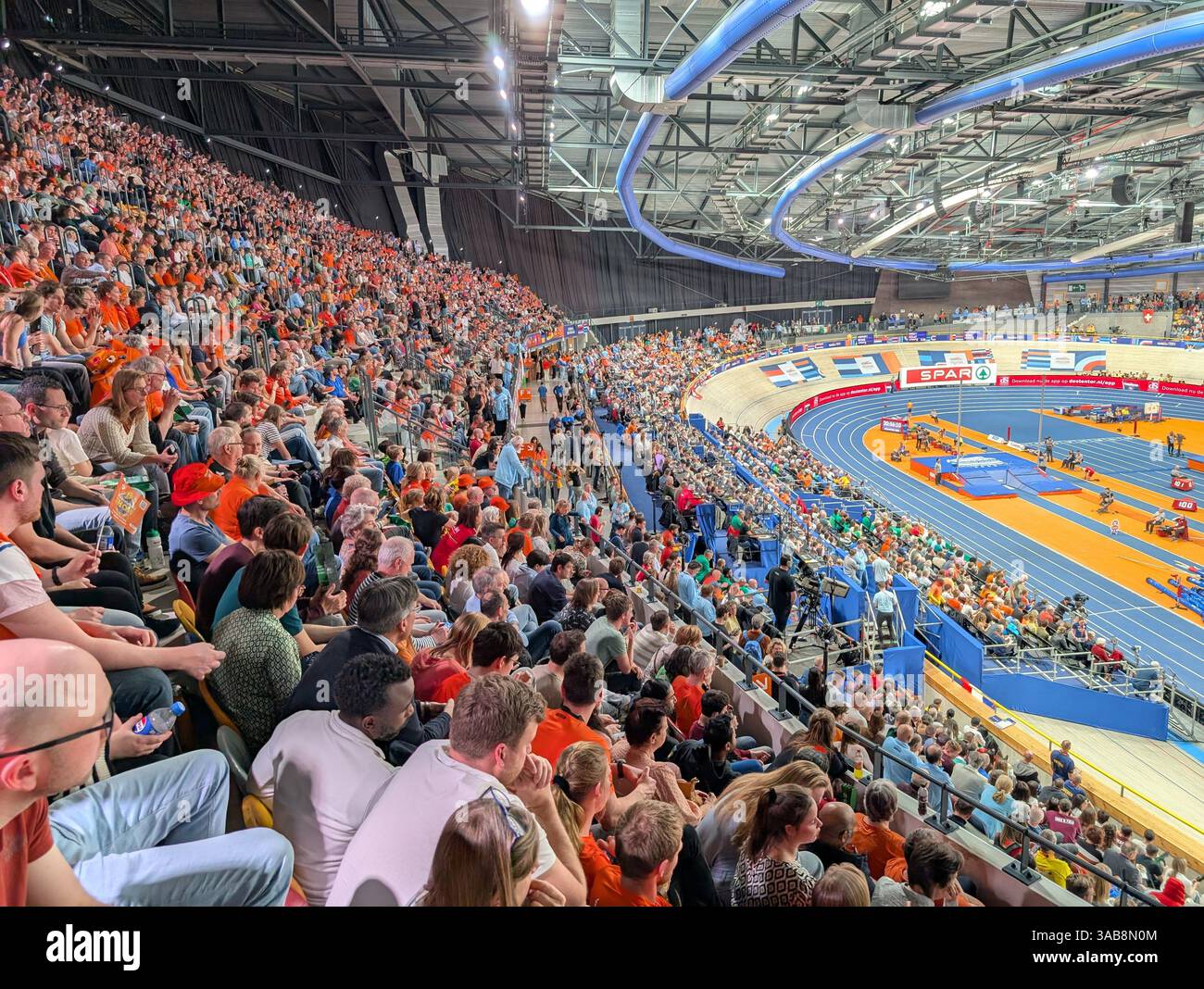 European Athletics Indoor Championships, Apeldoorn 2025 - Large crowds of spectators Stock Photo ...
