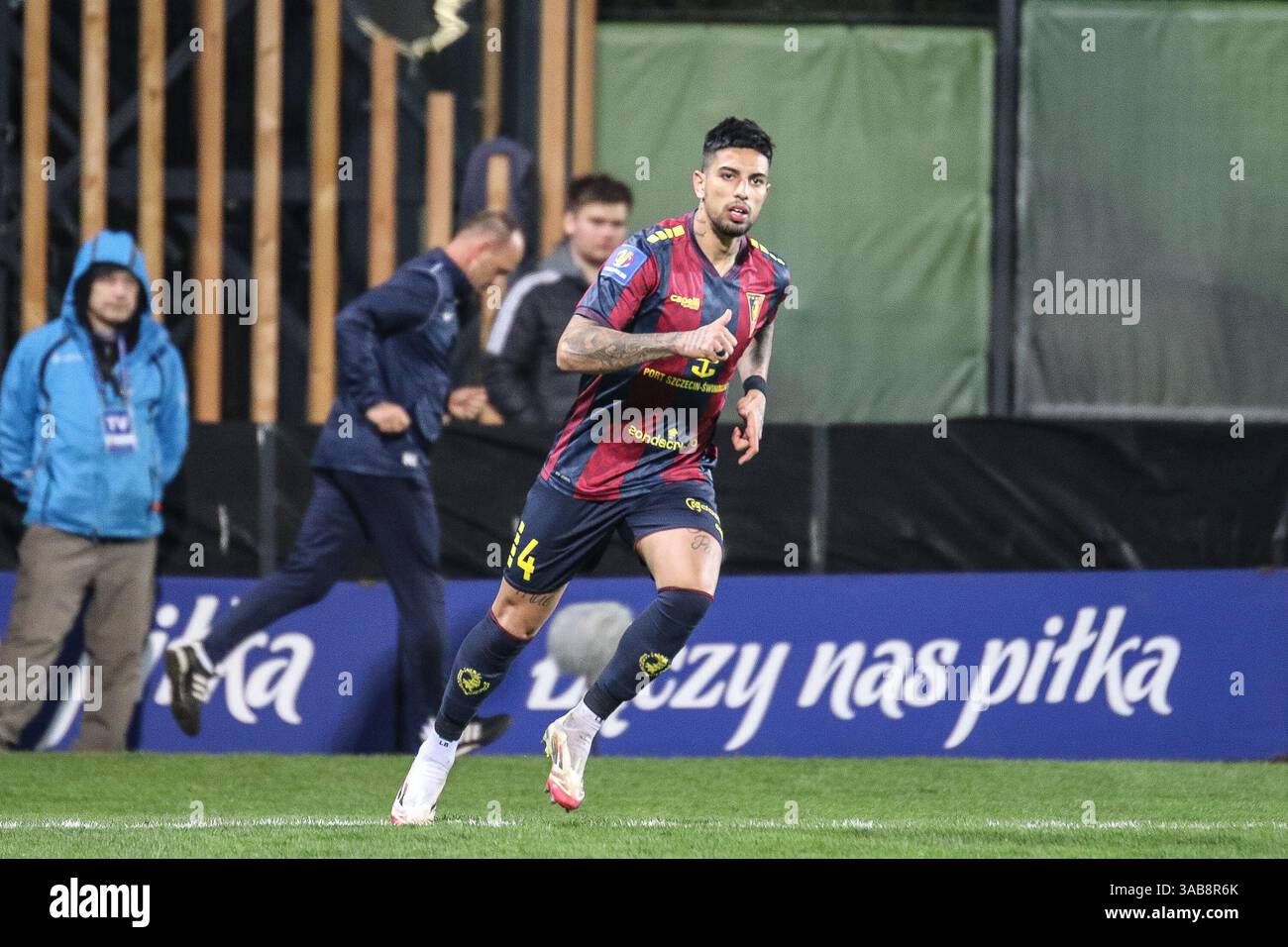 Niepolomice, Poland. 1st Apr, 2025. football 2024 2025 the Polish Cup - Puszcza Niepolomice vs ...