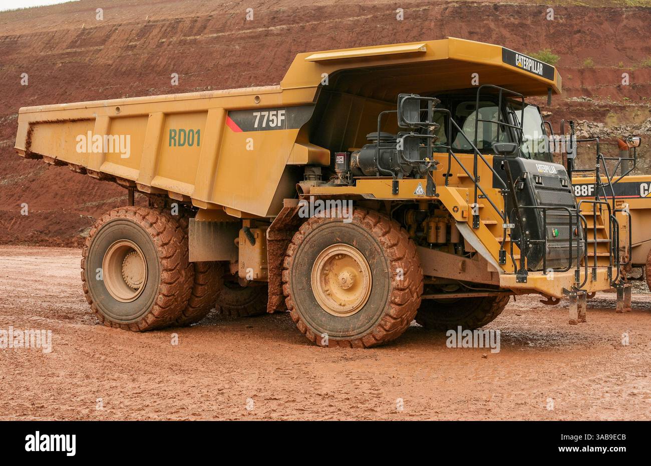 Caterpillar Dump Trucks Stock Photo - Alamy