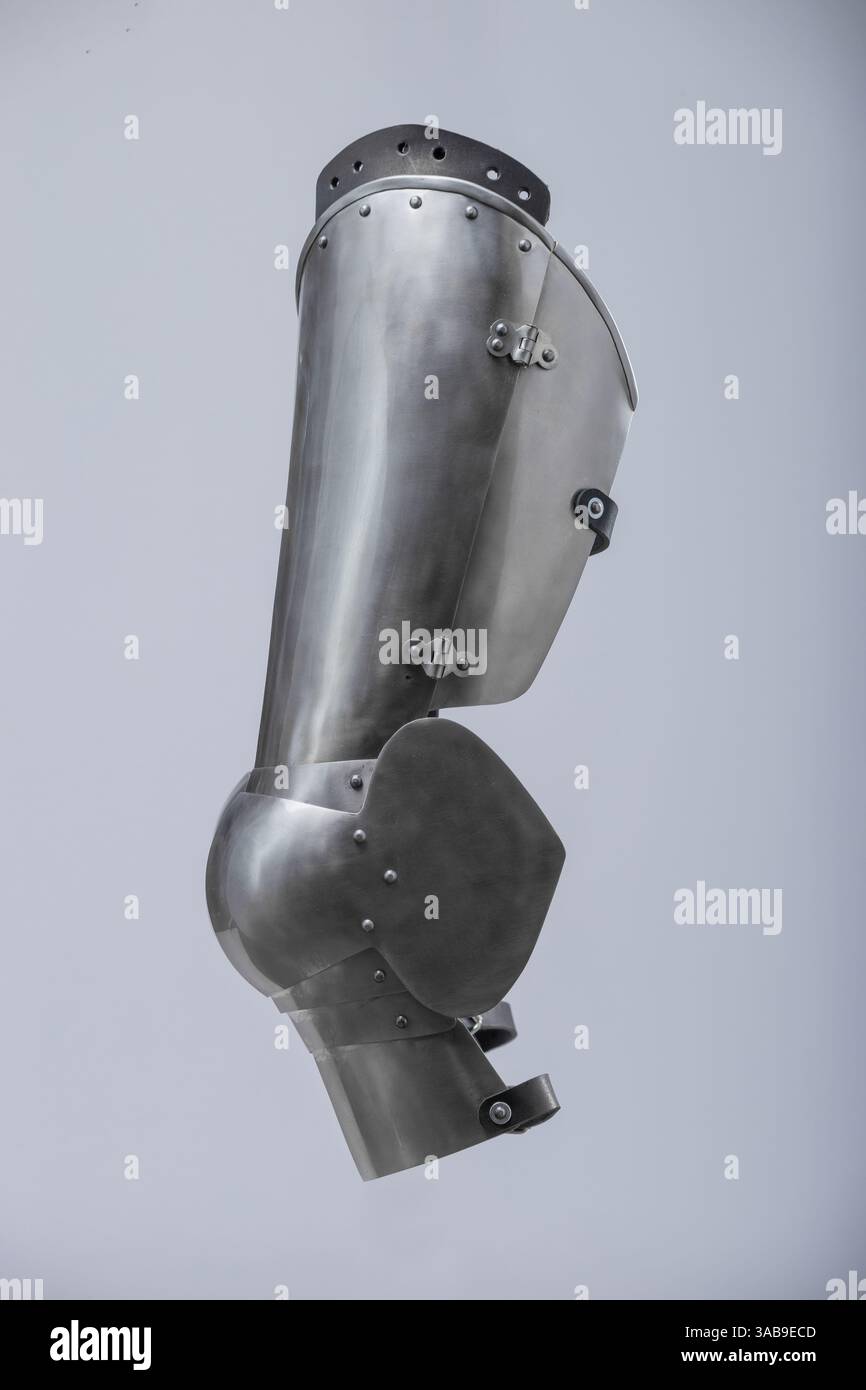 Steel Plate Leg Armor for Medieval Knight. Full leg protection with ...
