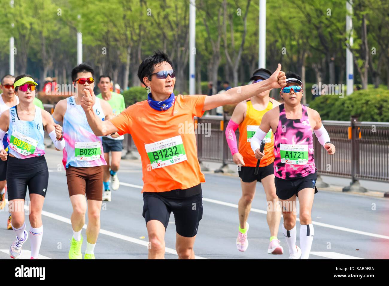 The 2025 Yangzhou Marathon kicks off in Yangzhou City, east China's ...