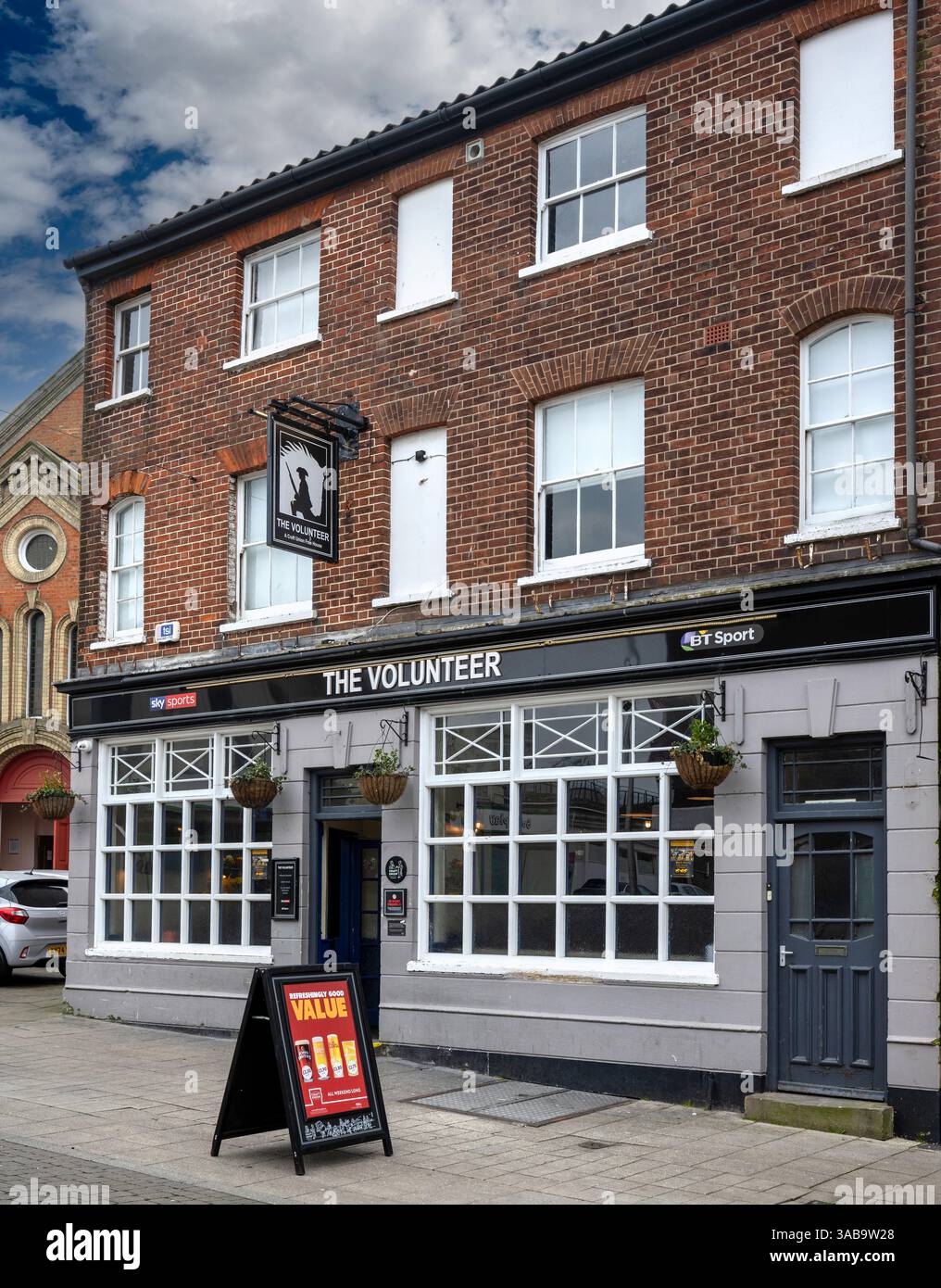 The Volunteer pub - Craft Union free house - London Road North ...