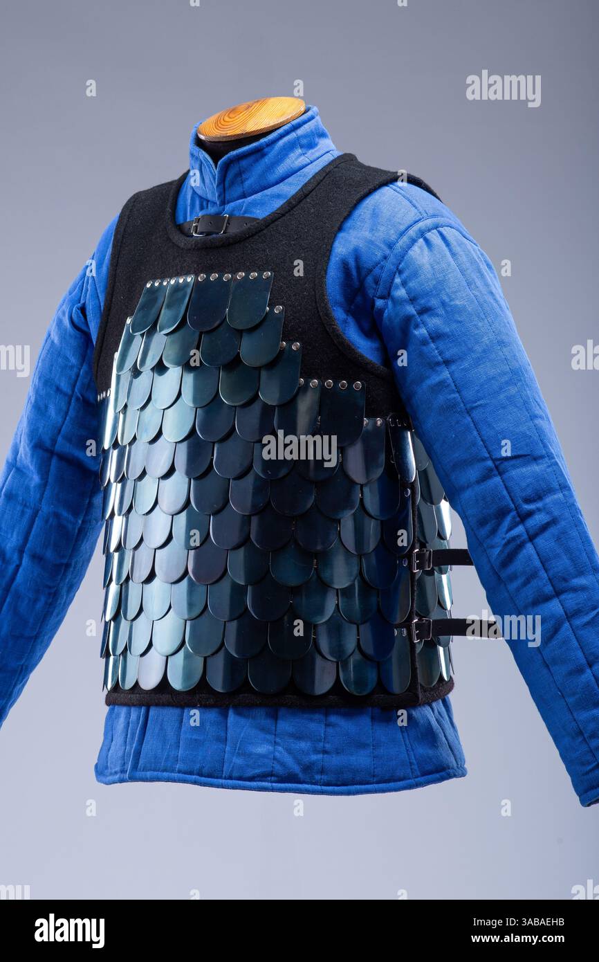 Byzantine Lamellar Armor. Scale armor with overlapping metal plates ...