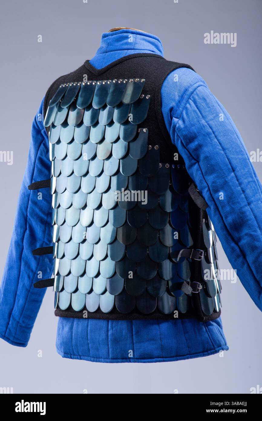 Byzantine Lamellar Armor. Scale armor with overlapping metal plates ...