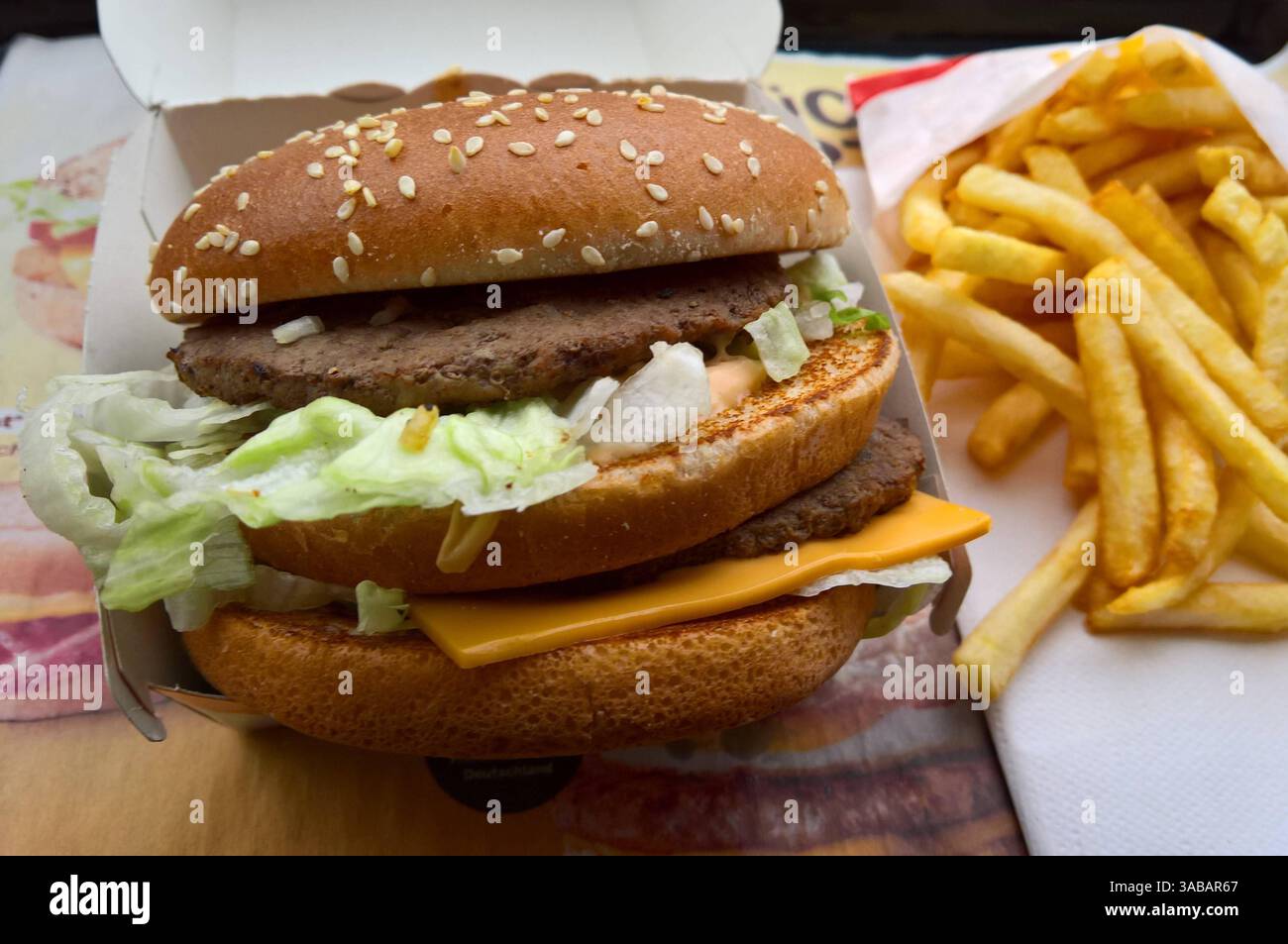 Big mac 2025 hi-res stock photography and images - Alamy