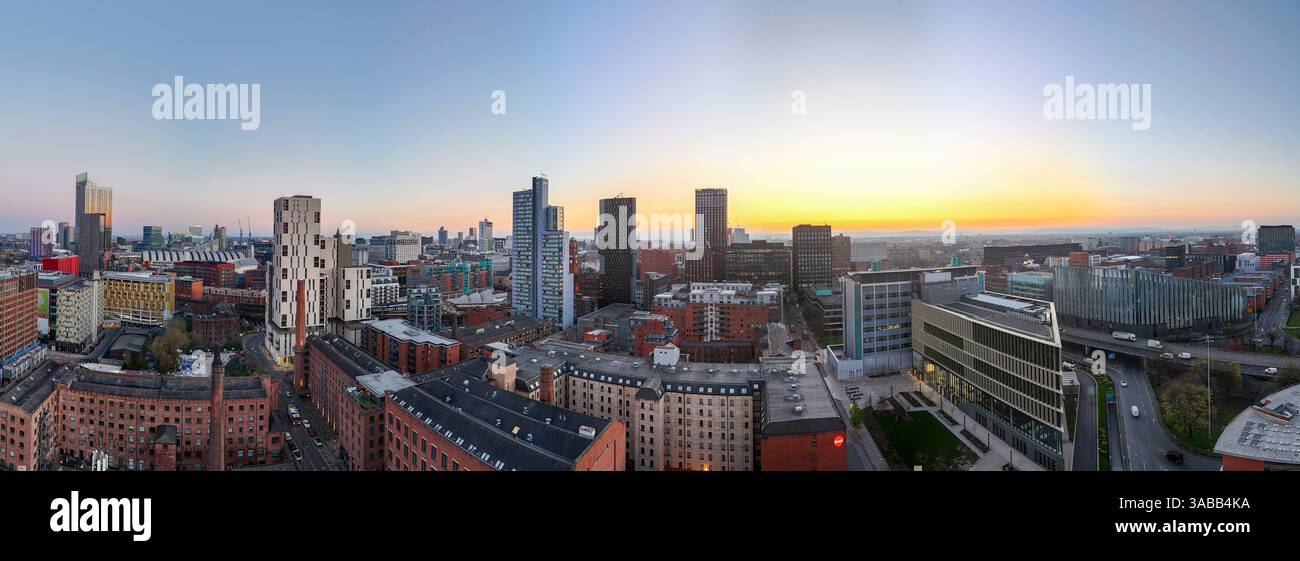 Manchester skyline dawn hi-res stock photography and images - Alamy