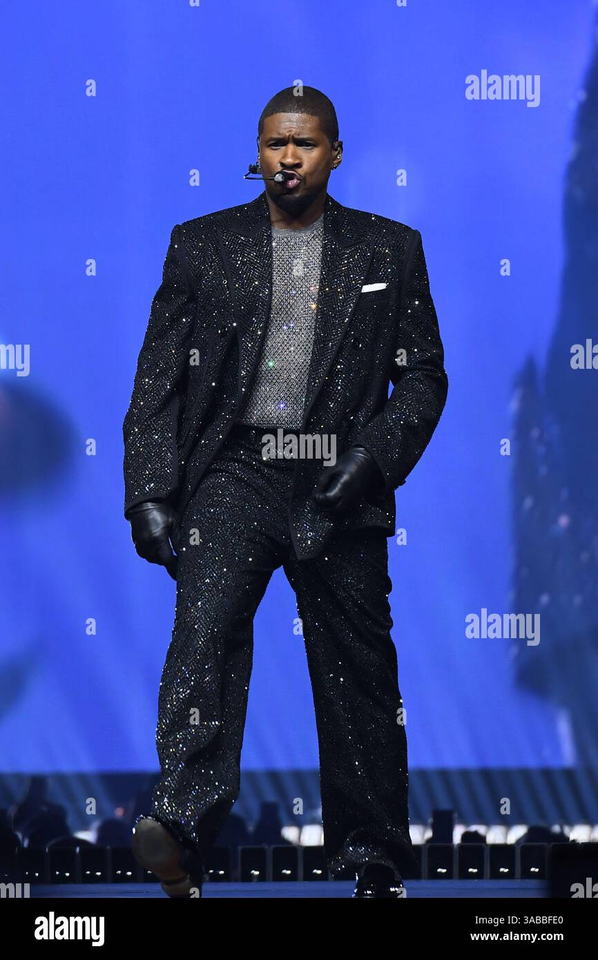 LONDON, ENGLAND - APRIL 01: Usher (Usher Raymond IV) performing at O2 ...