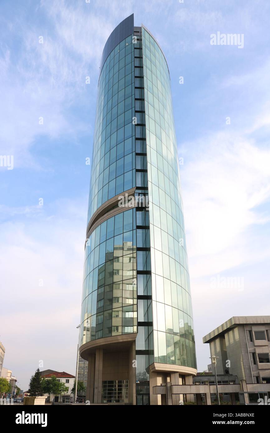 Edifício do Isqueiro, Maia, Portugal. Tall and modern glass and steel ...