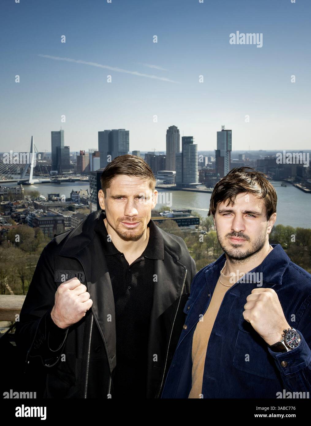 ROTTERDAM - Rico Verhoeven and Artem Vakhitov during a staredown at the ...