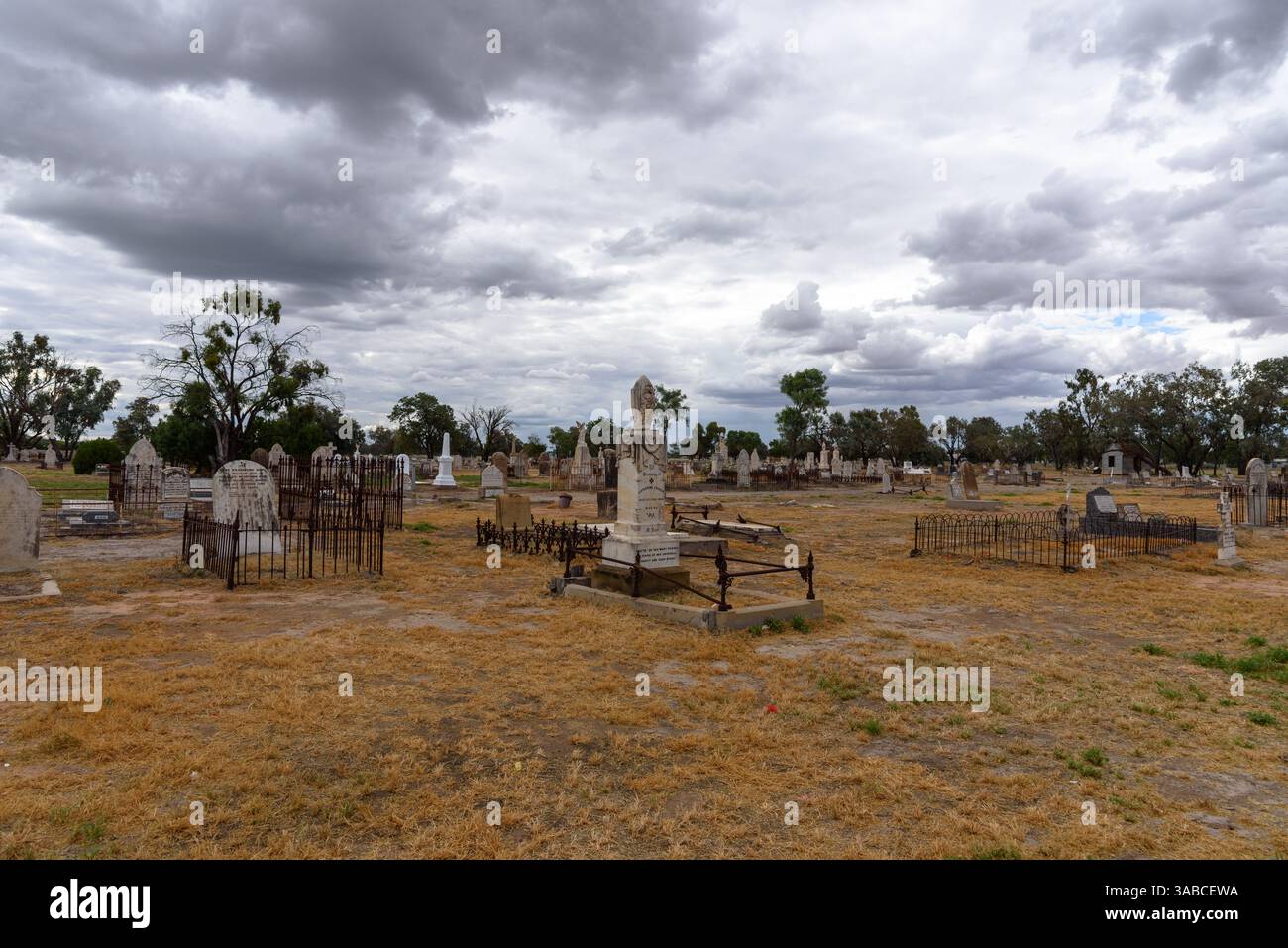 Graves in Bourke History Cemetery on a cloudy day Stock Photo - Alamy