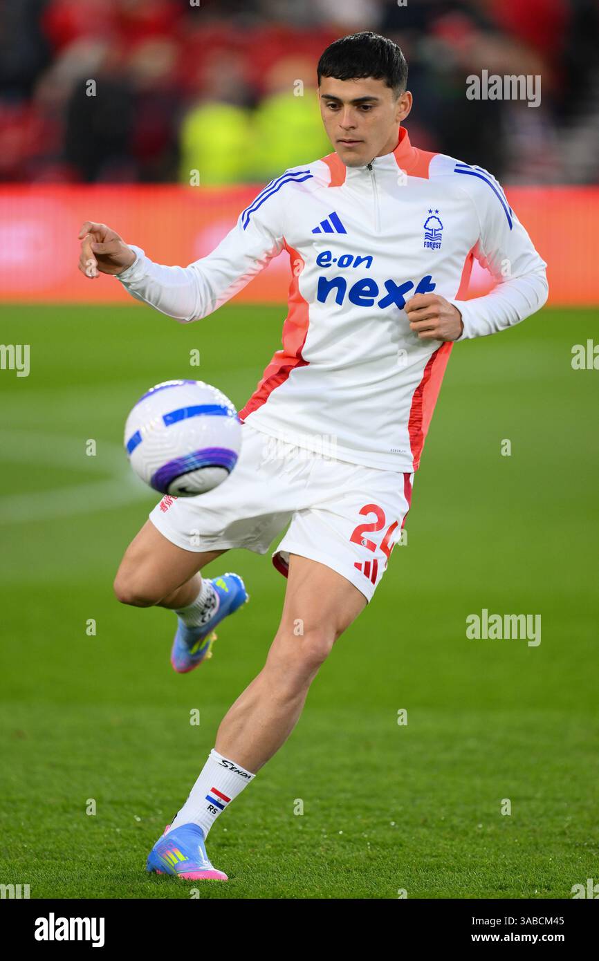 Ram—n Sosa of Nottingham Forest warms up ahead of kick-off during the ...