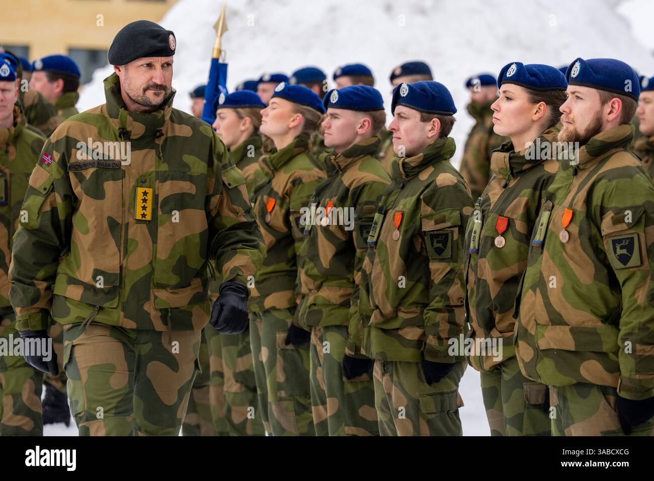 Målselv 20250402. Crown Prince Haakon inspects the engineering ...