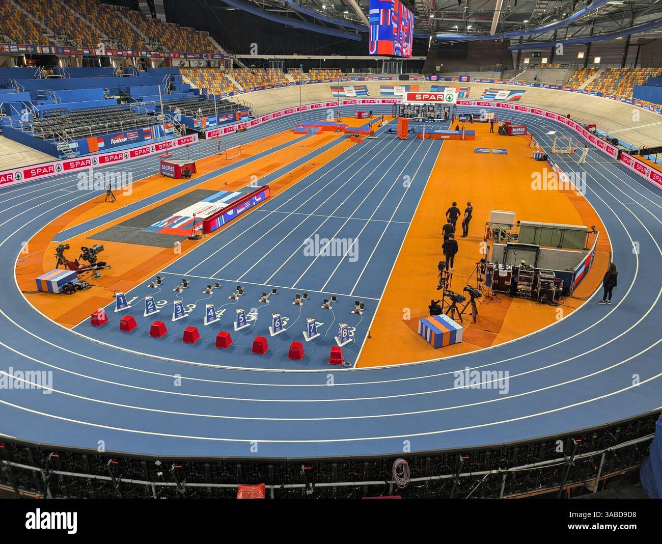 European Athletics Indoor Championships, Apeldoorn 2025. Beautiful indoor track Stock Photo - Alamy