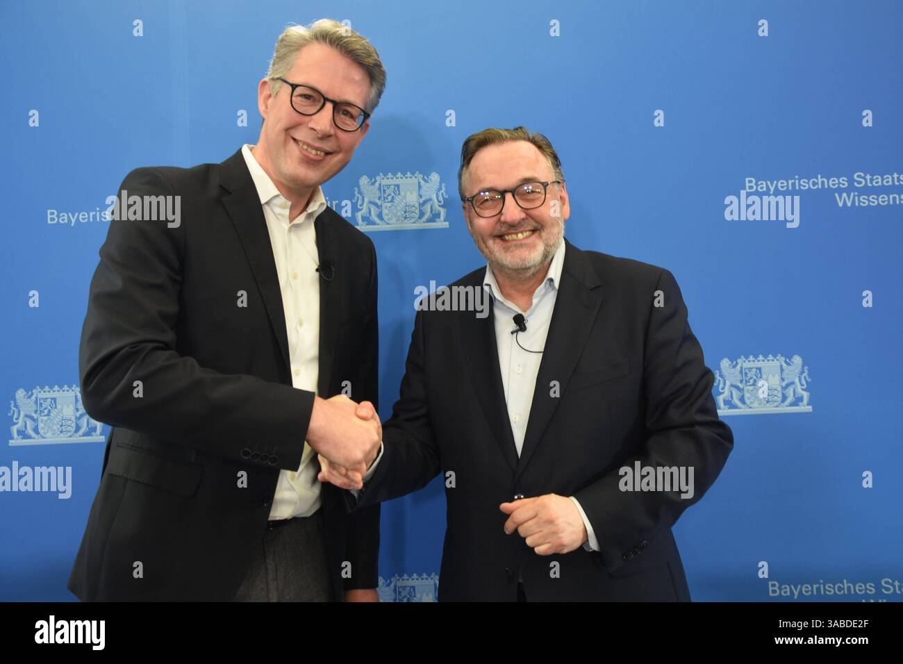 Markus Blume Wissenschaft -Kunstminister Anton Biebl Interimsleiter der ...