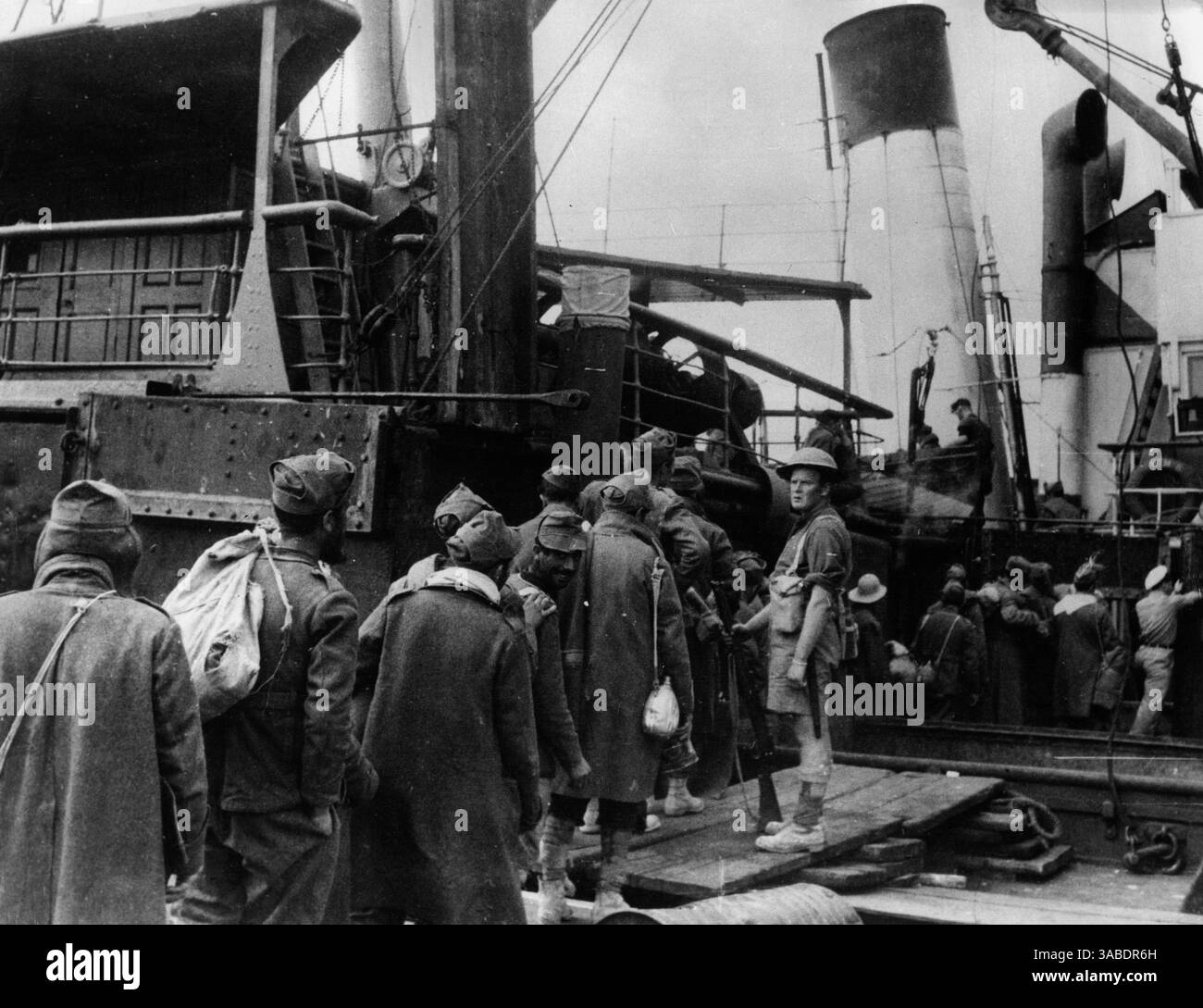 Italians board a British freighter in Sollum (Sallum). [automated ...