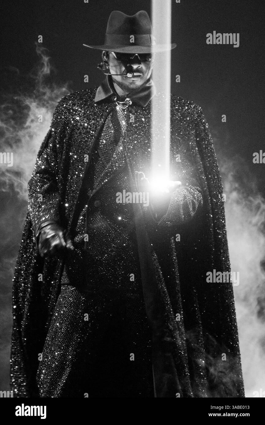 Second 2025 Black and White Stock Photos & Images - Alamy