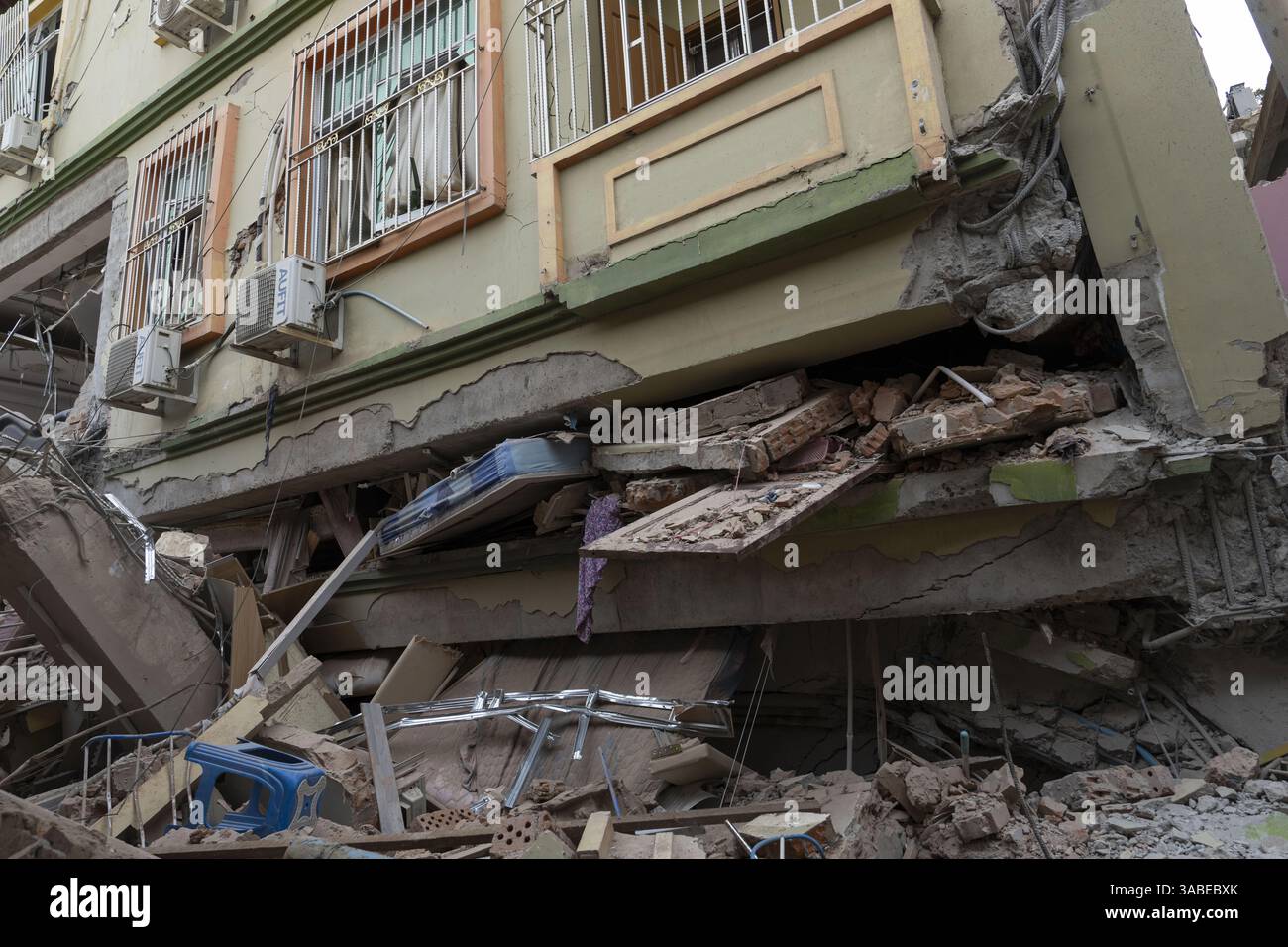 Mandalay, Myanmar. 01st Apr, 2025. This photo shows the collapsed home ...
