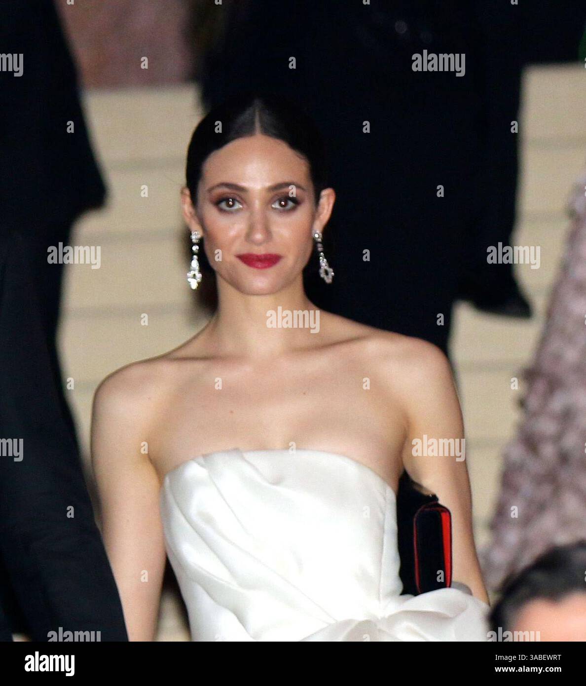 NEW YORK, NY - MAY 01: Emmy Rossum attends the 'Rei Kawakubo/Comme des ...