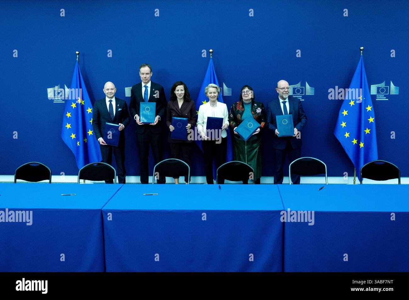 Pascal BOLO and URSULA VON DER LEYEN and Roxana Minzatu and General ...