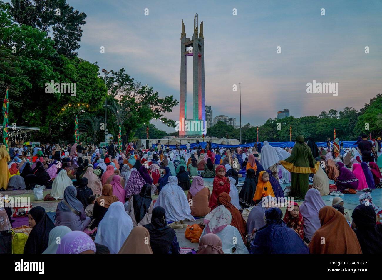 Quezon City, Philippines. 20th Nov, 2021. Filipino Muslims gathered at ...