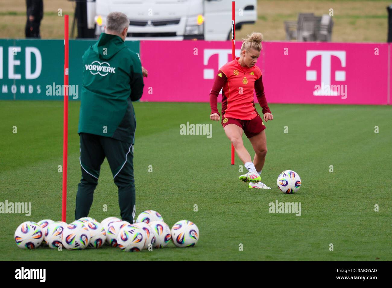 Frankfurt, Deutschland. 01st Apr, 2025. Frankfurt, Deutschland 01 ...