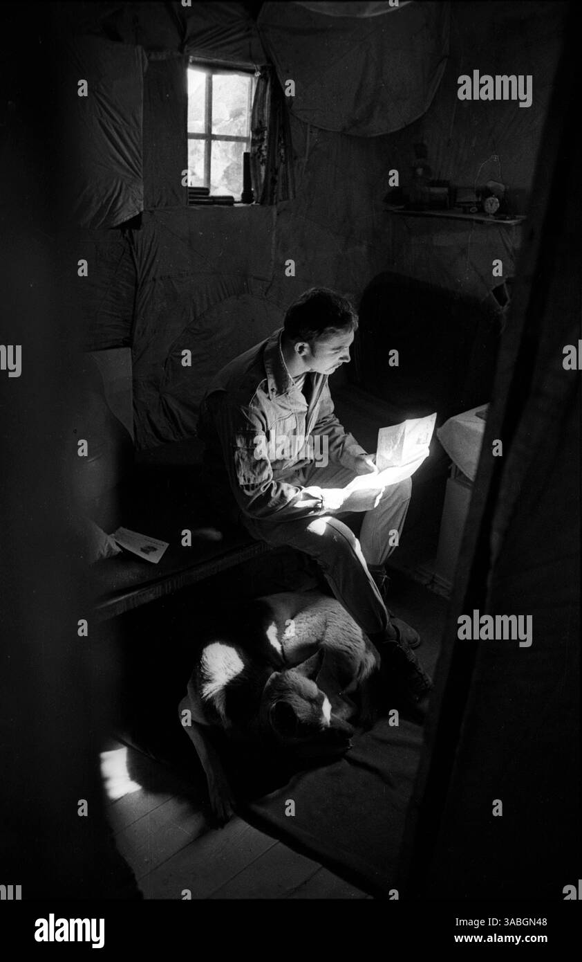 Oct 11, 1986 - Afghanistan - A Soviet army soldier in Afghanistan ...