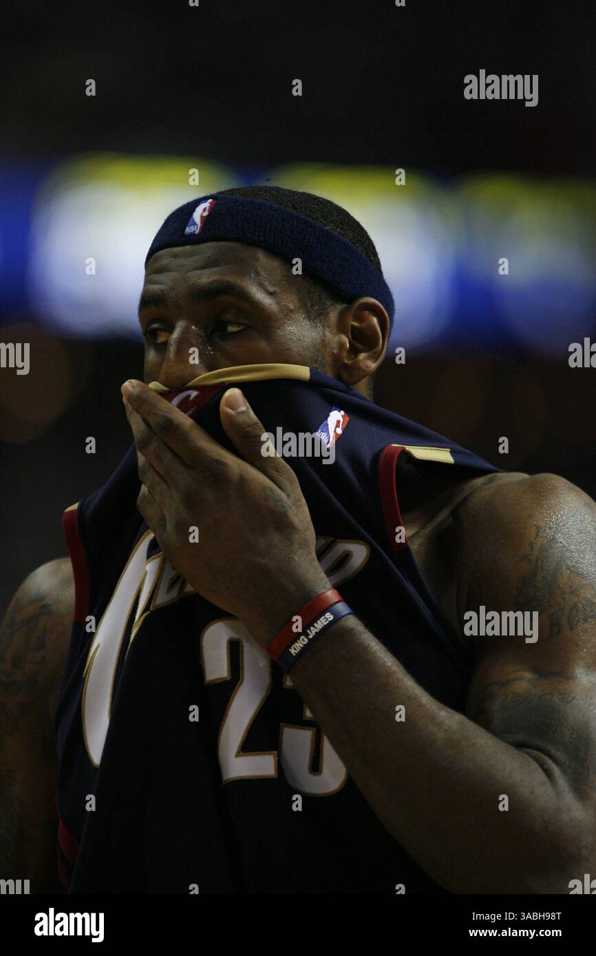 James lebron face hi-res stock photography and images - Alamy