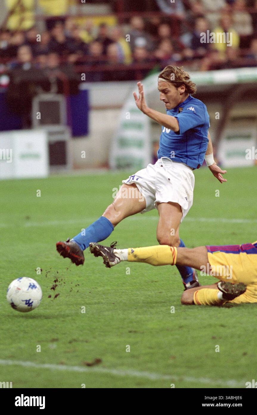 Francesco totti images 2000 hi-res stock photography and images - Alamy