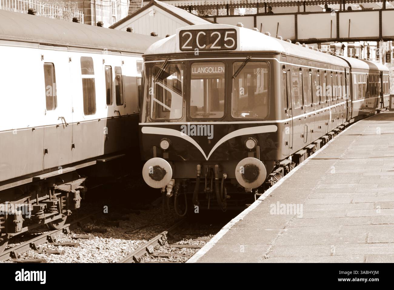 British rail class 108 dmu hi-res stock photography and images - Alamy